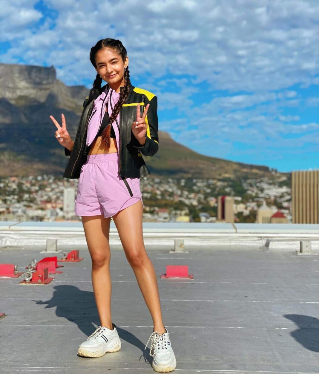 Anushka Sen Biography - Known for Playing Laxmi Bai in 'Jhansi Ki Rani'