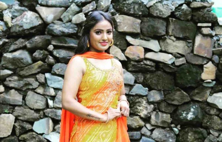 Shyna Khatri Age, Bio, Web Series, Photos, Instagram, Income